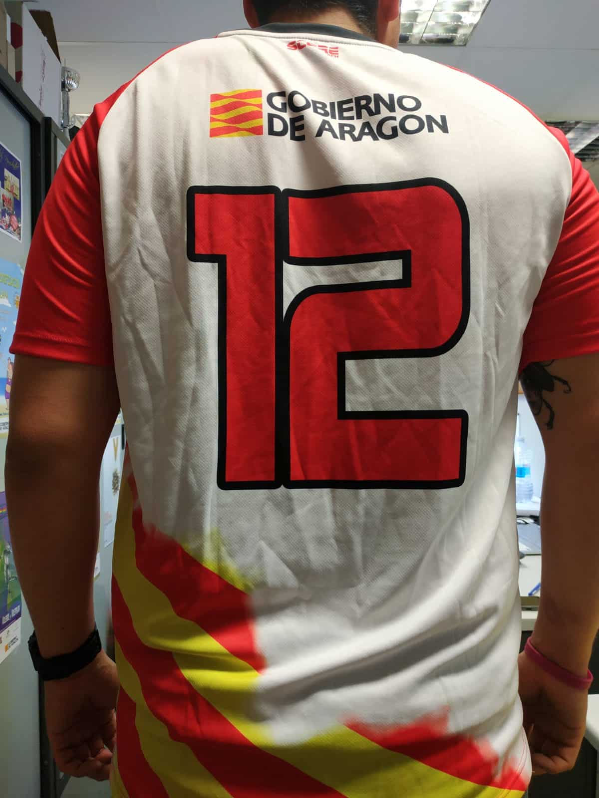 LUCE LOS COLORES DE ARAGÓN CON LA CAMISETA DE LA SELECCIÓN 2021-2022 ...